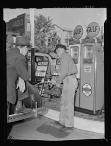 The First Gas Stations - Pictures & Timeline | SafeRack