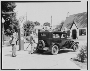 The First Gas Stations - Pictures & Timeline | SafeRack