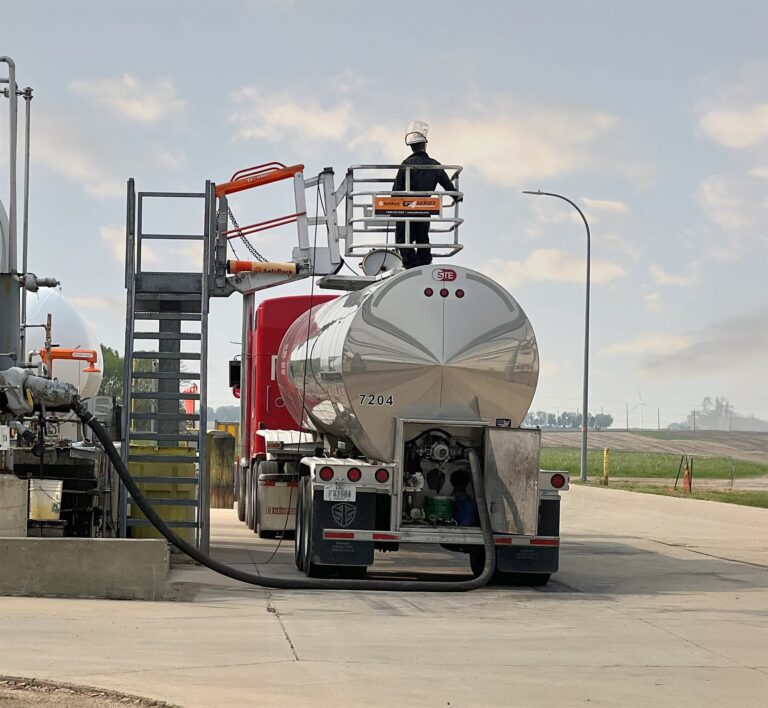 Truck Loading Solutions - SafeRack